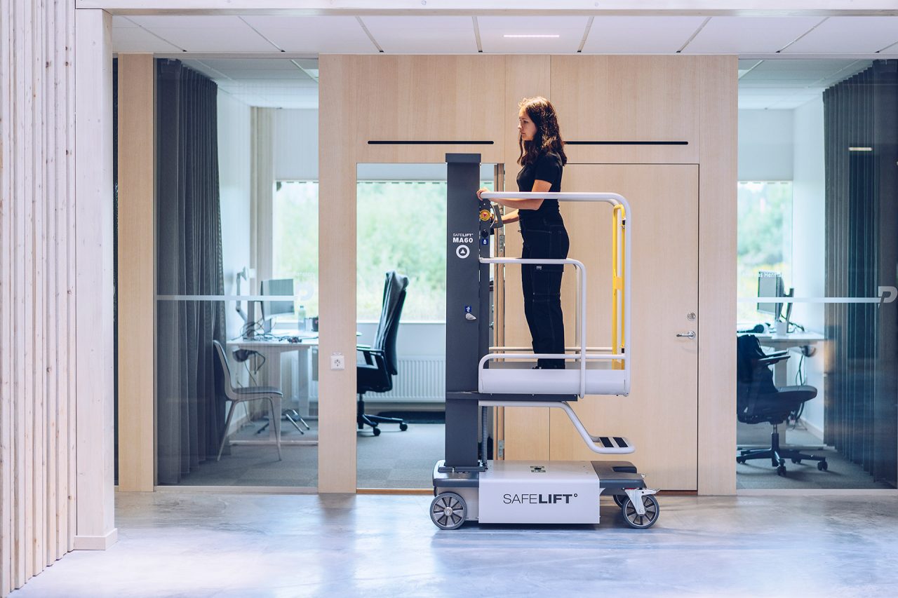 MoveAround MA60 - Safelift - Mast lifts for safe work indoors